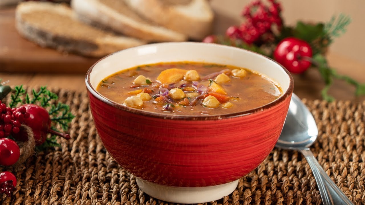 Sopa de Garbanzo con Col - YouTube