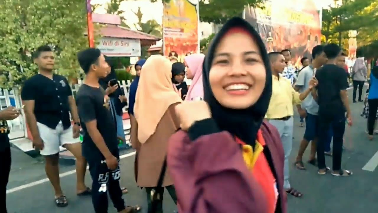 Festival bakar tongkang bagan siapi-api - YouTube