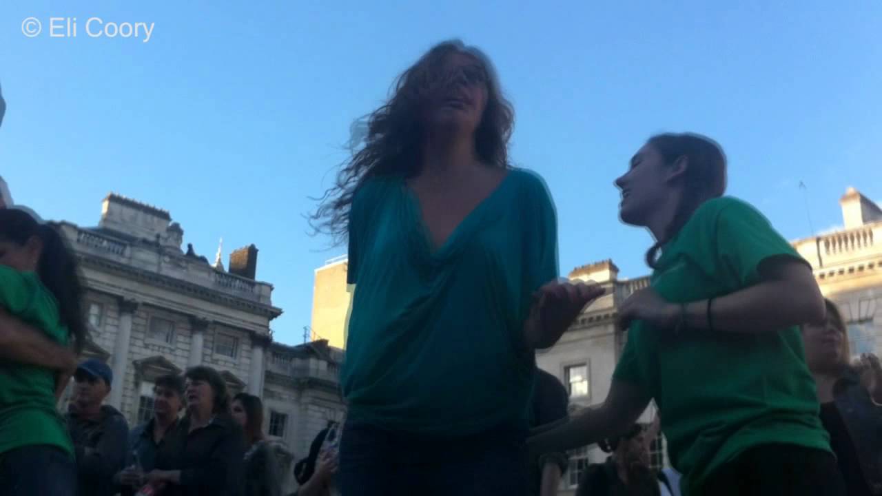 How to dance Forró - YouTube