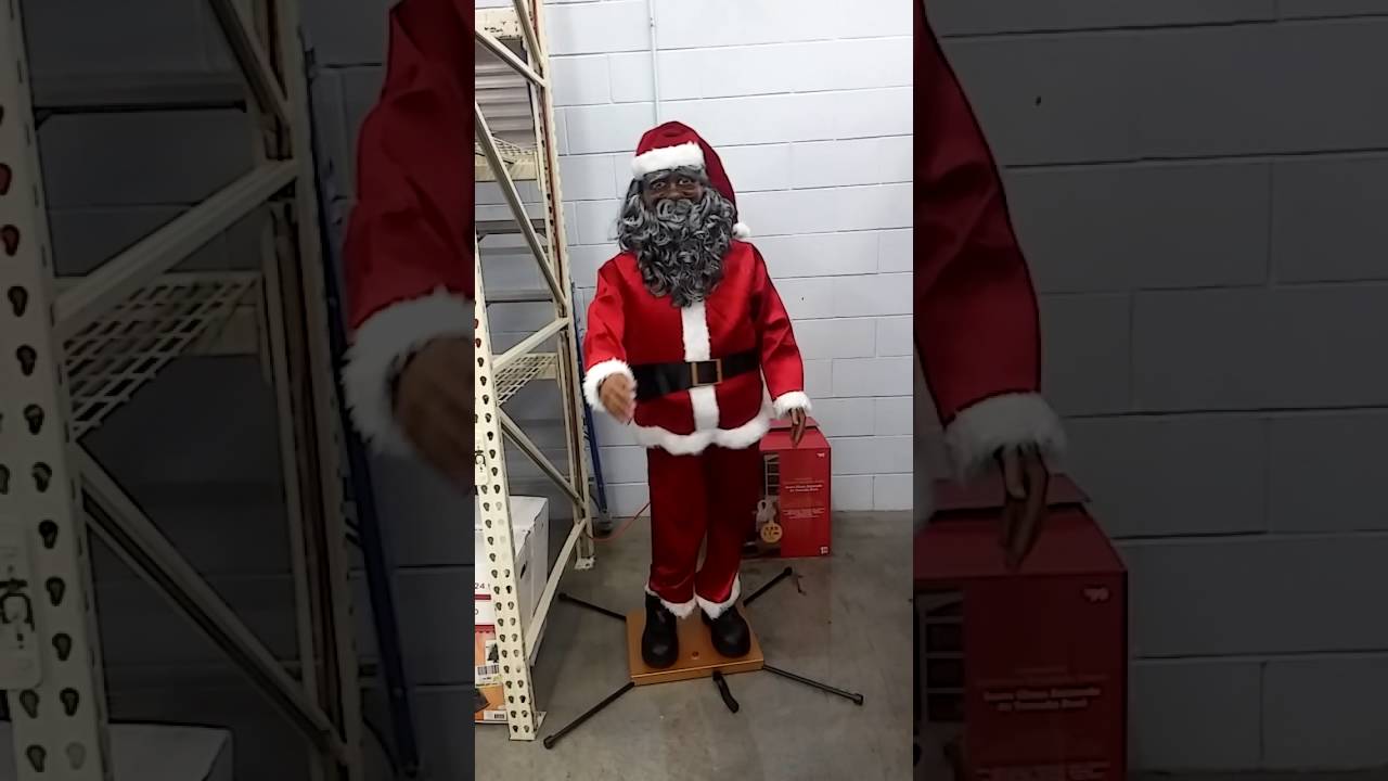 Dancing santa in walmart:-\ - YouTube