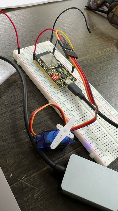 Commande servo avec Arduino - YouTube