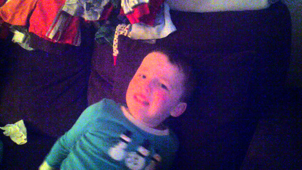 sean freaking out February 28, 2013 7:09 PM - YouTube