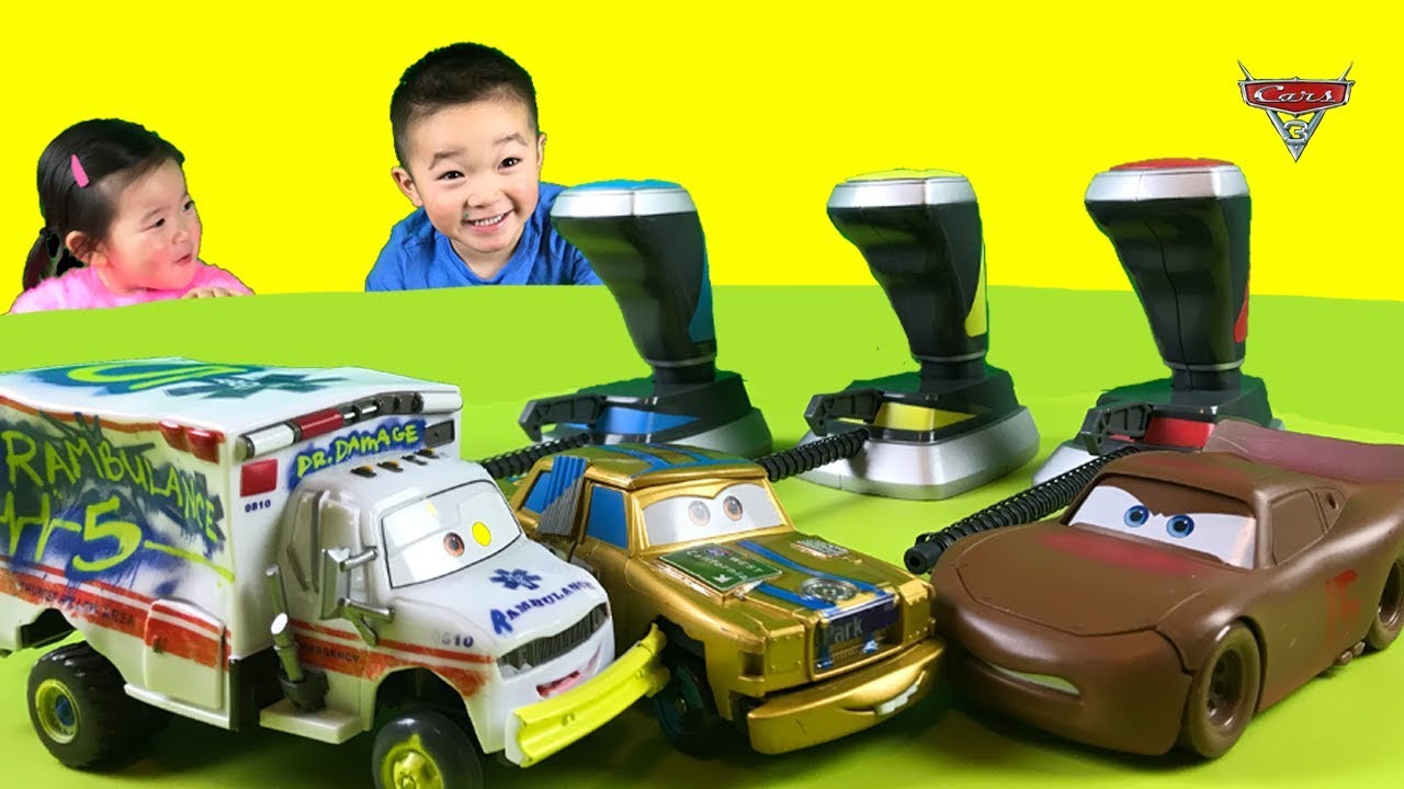 Disney Cars 3 Demolition Crash Set | Lightning McQueen, T-Bone, and Dr ...