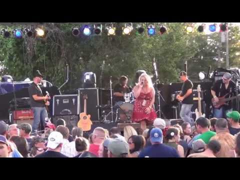 Brianna Jesse with TJ Sacco and the Urban Cowboys