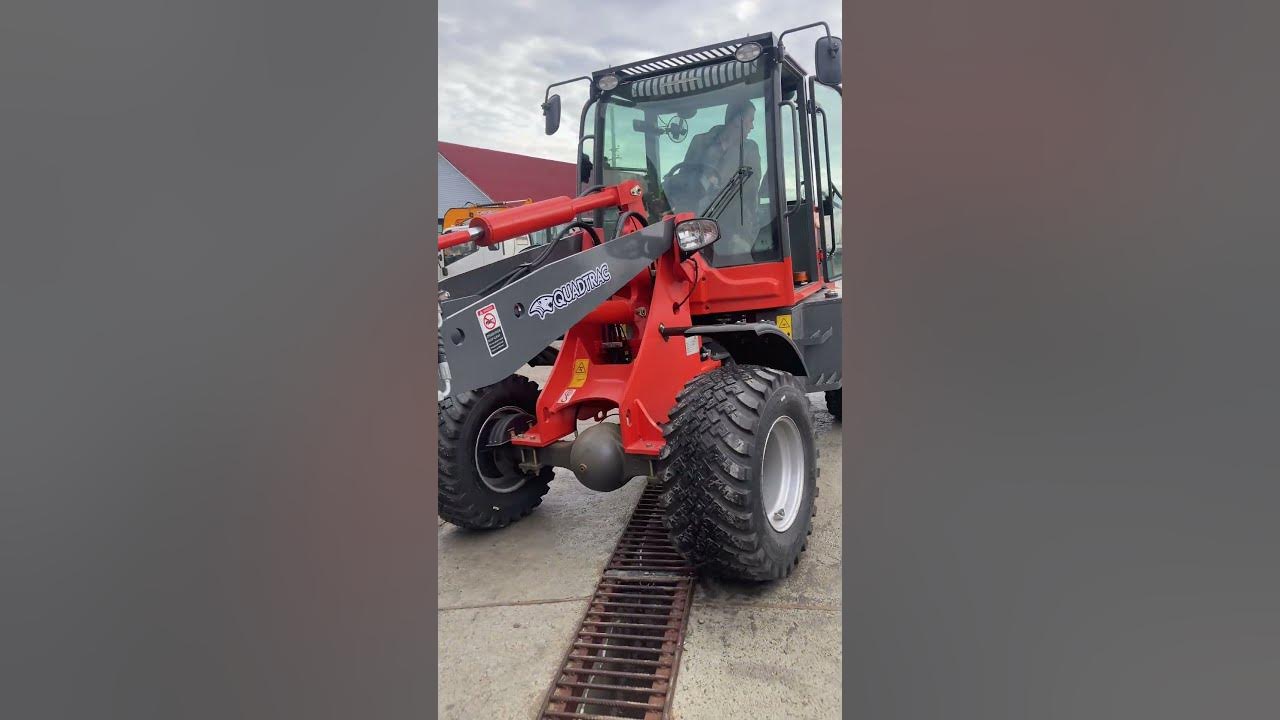 Отгружаем погрузчик QUADTRAC WL50. #спецтехника #quadtrac #погрузчик #отгрузка - YouTube