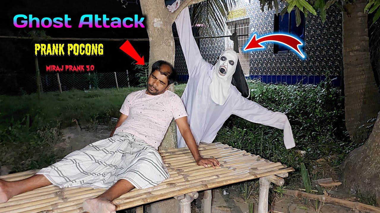 Scary Ghost Attack Prank at Night For Loughing! | prsnk pocong| Ghost ...