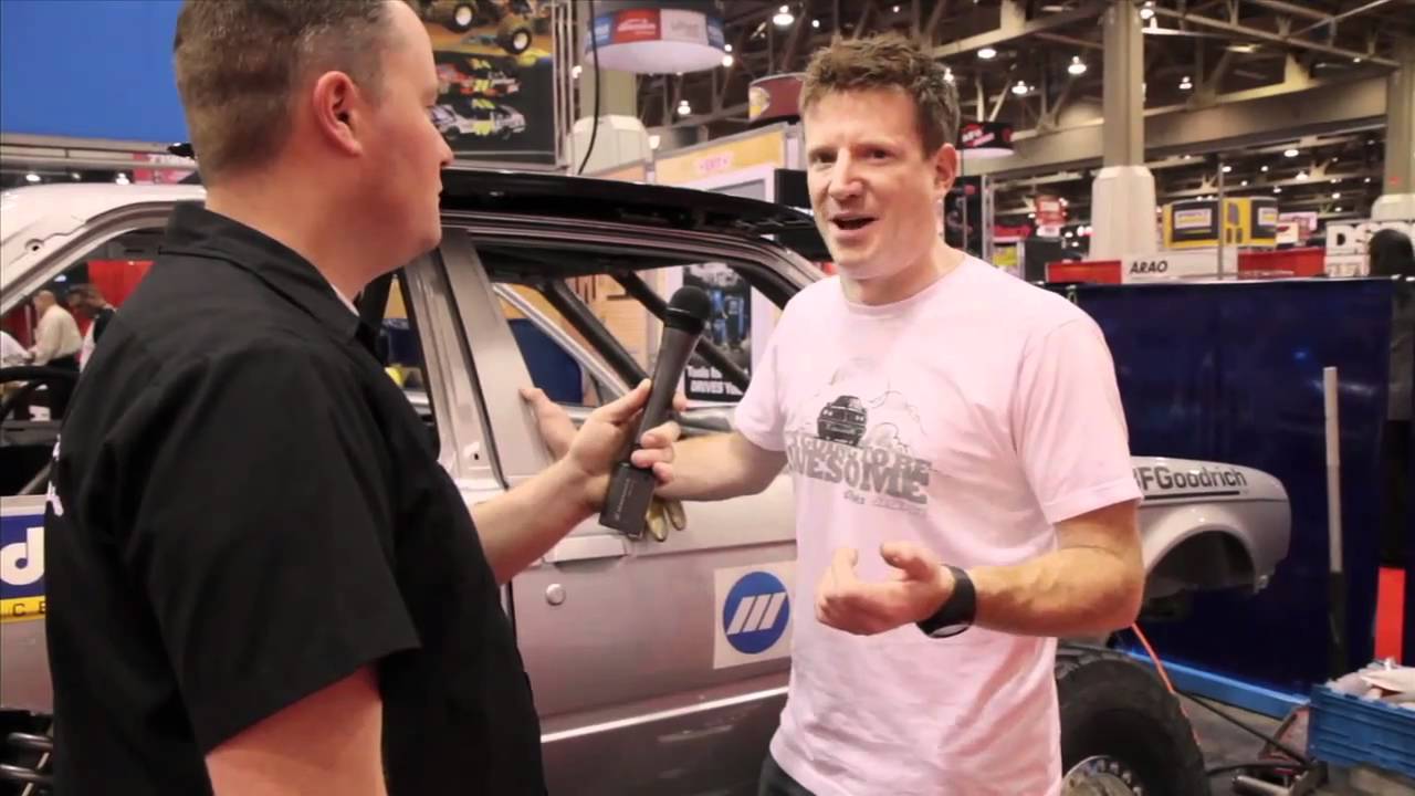 BangShift's Brian Lohnes Interviews Bill Caswell at SEMA 2010 - YouTube