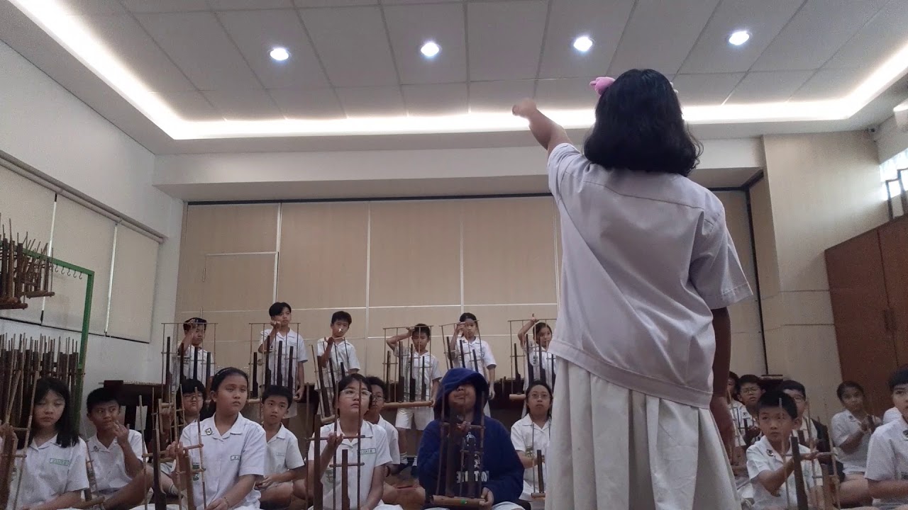 Mengheningkan Cipta - Truno Prawit (Angklung oleh Anak Kelas 5A SD ...