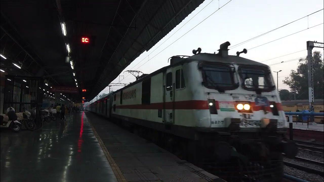 12006 -Kalka New Delhi Shatabdi Express with Automatic Doors Arrived At Chandigarh | Indian ...