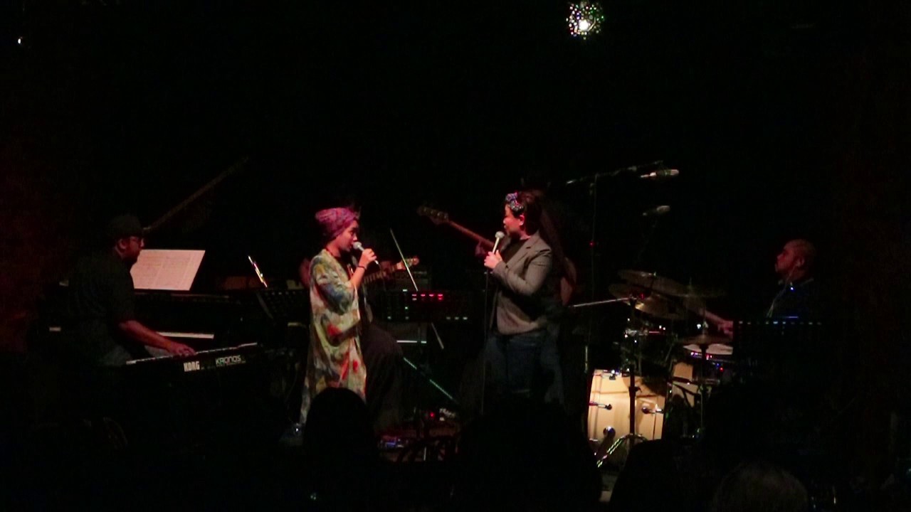 Shanel & Lea Ismail @ No Black Tie - Dangerous Woman (cover) - YouTube