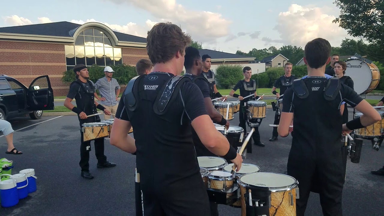 Reading Buccaneers 2018 drumline - buzz grid - YouTube