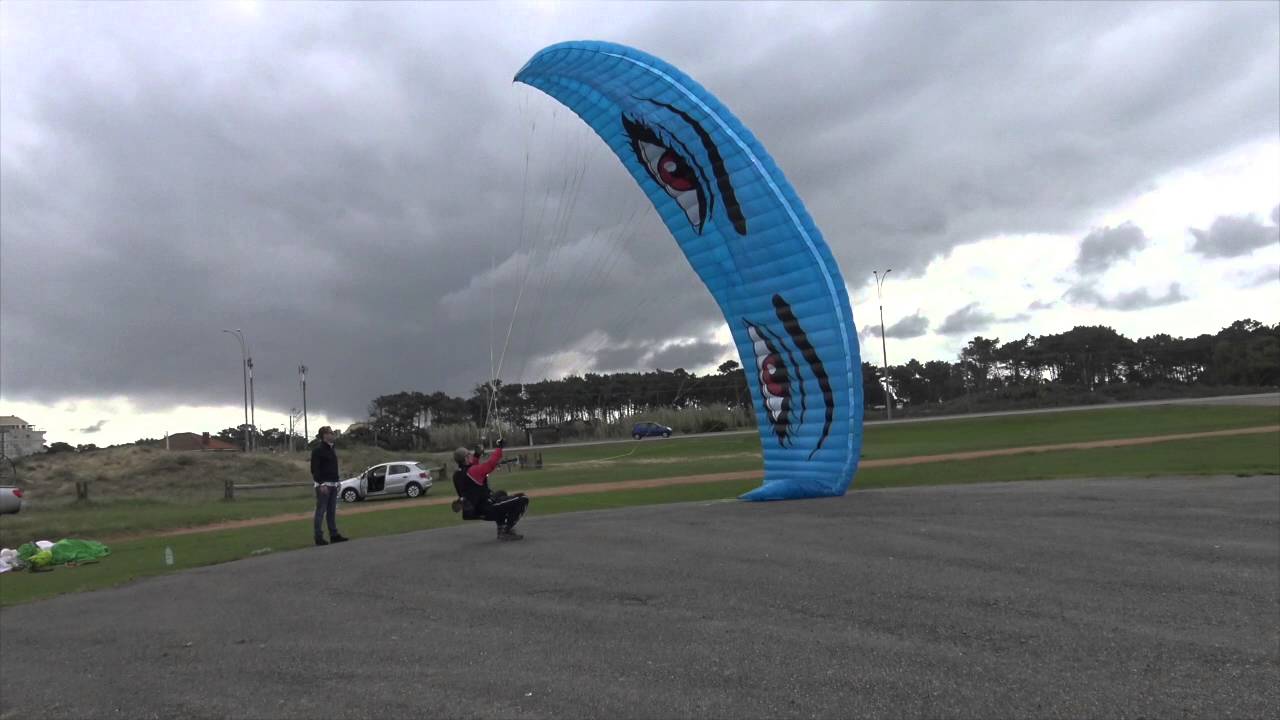 Kiting and jumps, Ozone Reflex Wing, Roadster 2, with trimmers out ...