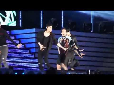 150523 EXO Call Me Baby 【LAY fancam】