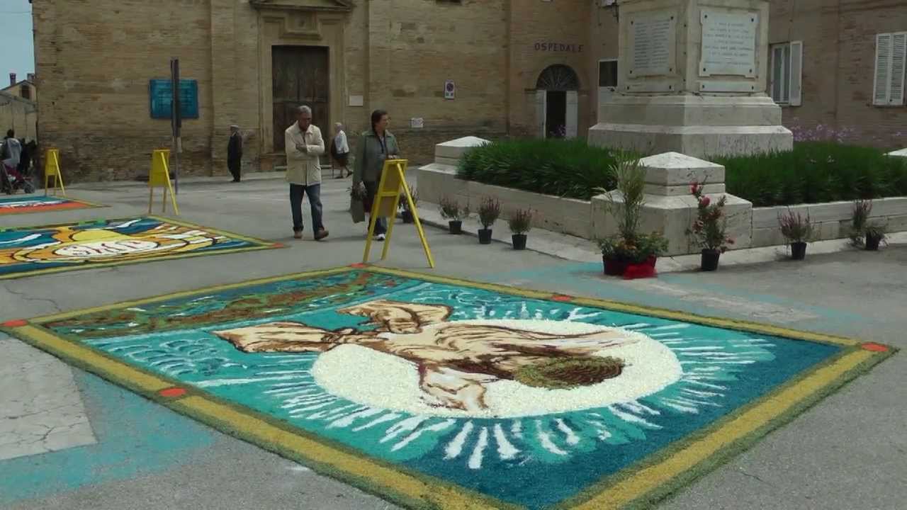 MONTEFIORE DELL'ASO - INFIORATA 2013 - HD - YouTube