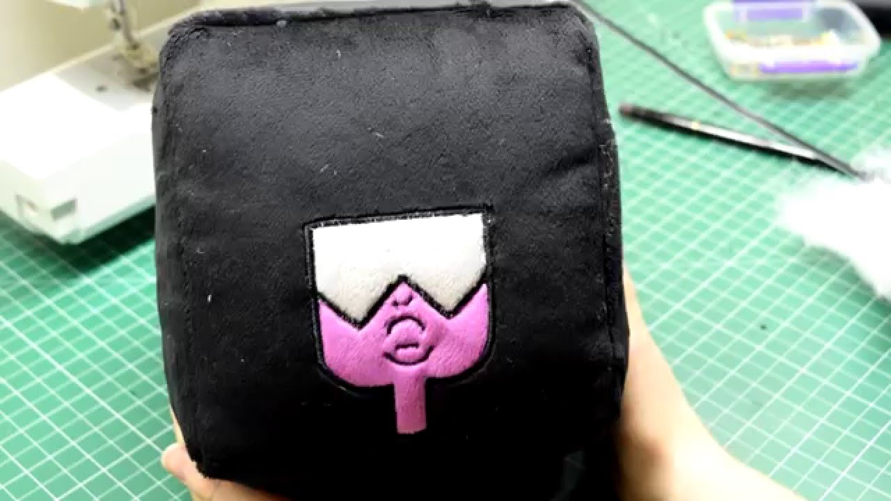 Garnet Cube Plush Tutorial - Part 3 - YouTube