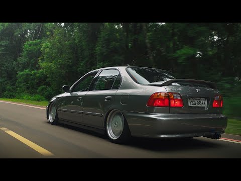 HONDA CIVIC 2000 LX ON RURAL ROADS