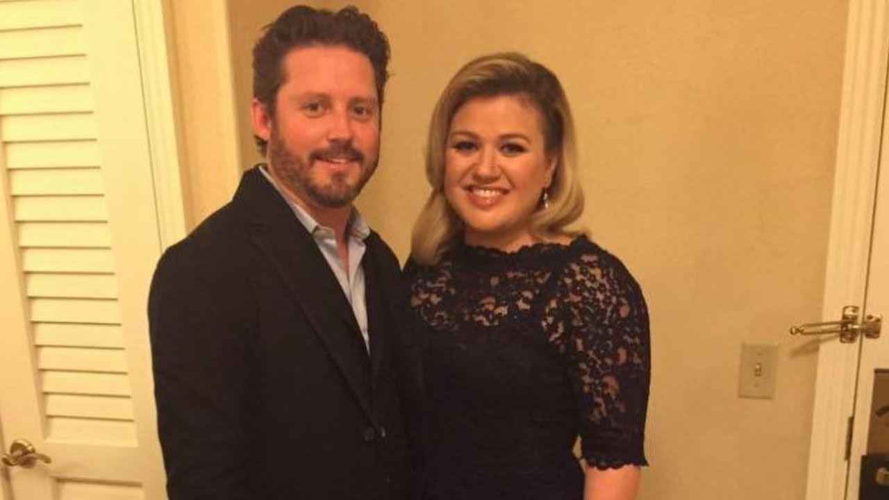 Kelly Clarkson Explains Her Divorce, Says It Was “Only Option ...