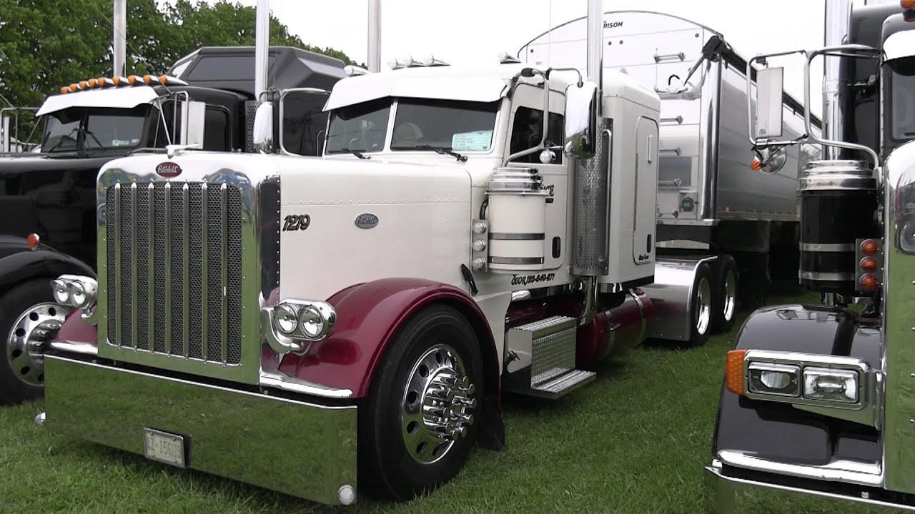 2019 White Peterbilt 389 At The 2025 Woodstock Truck Show - YouTube