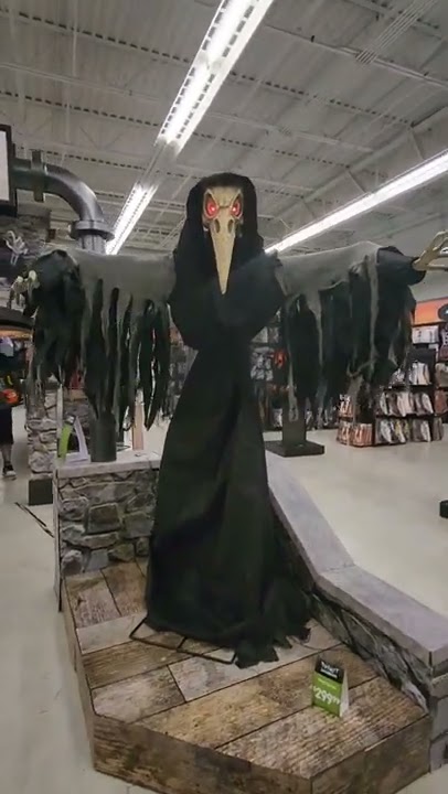 Lord Raven Animatronic Spirit Halloween Store Demo! - YouTube