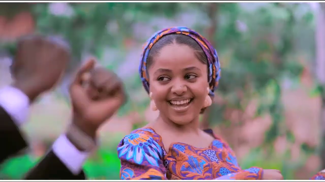 Meleri Zanyi Wuff Official Video Lilin baba Ummi Rahab 720p - YouTube