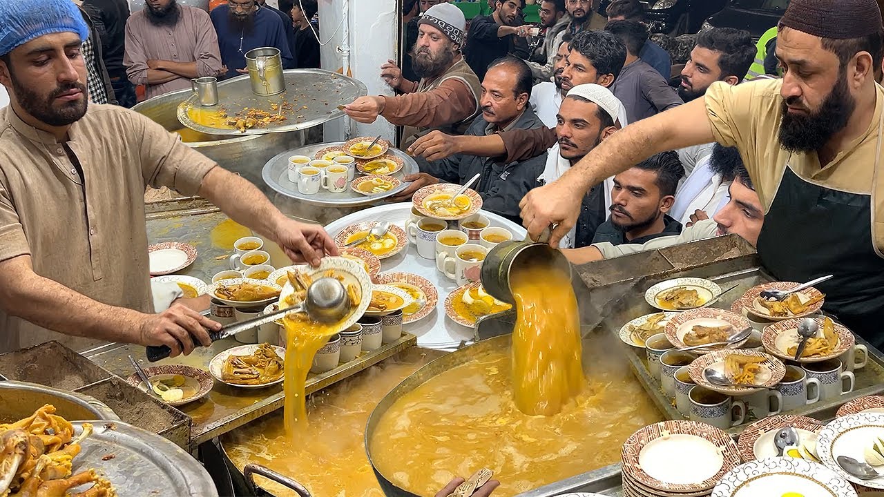 Afghan Pathaan Selling Peshawari Yakhni Soup Rs. 40 Only! Pakistani ...