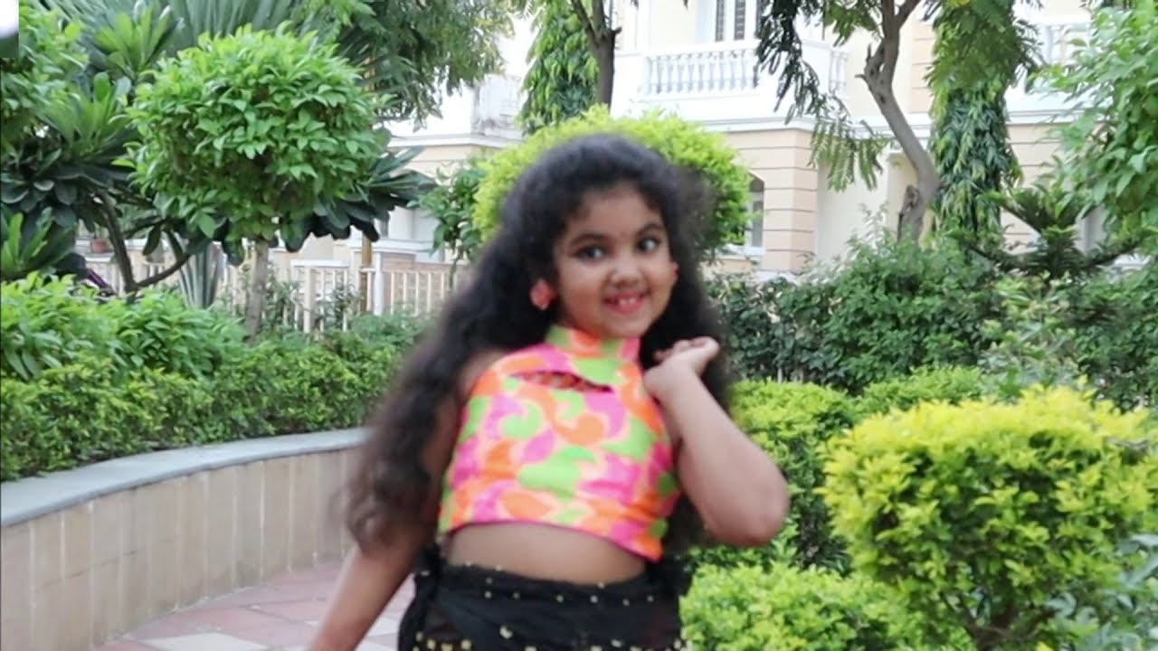 Laal Bindi | Akull | Dance Performance By Gungun Mishra - YouTube