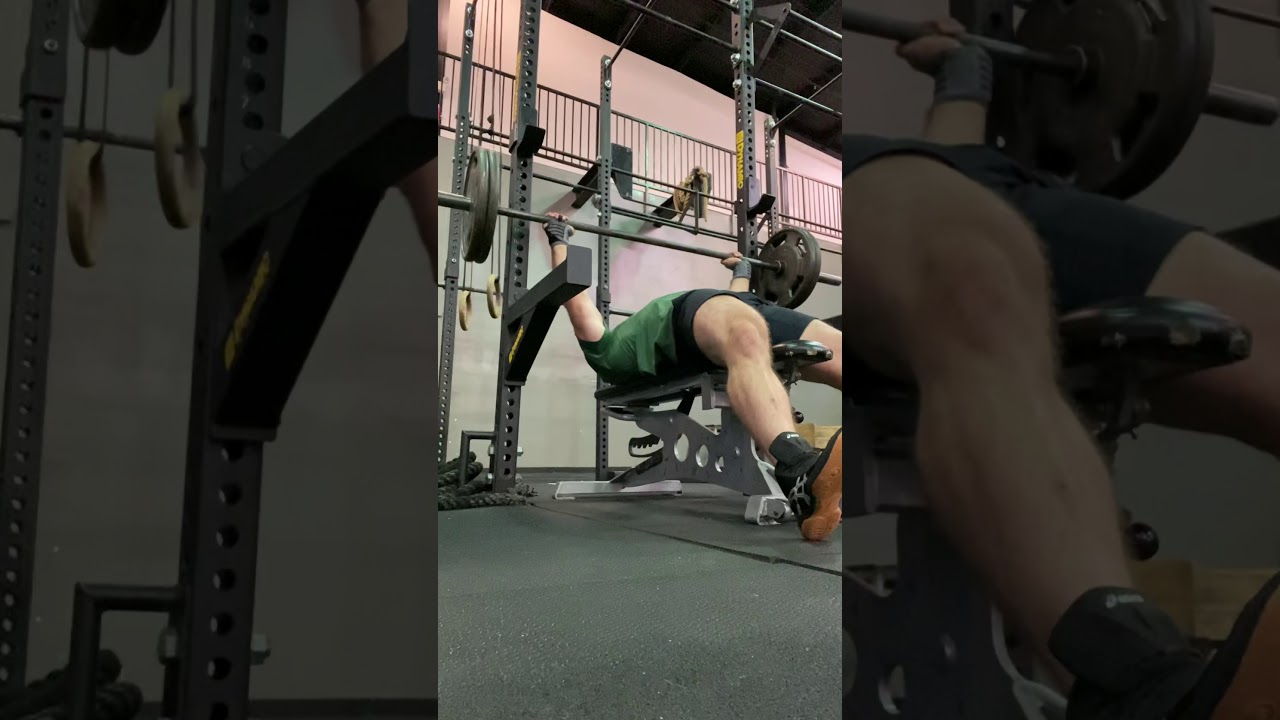 Dead bench 225x5 - YouTube