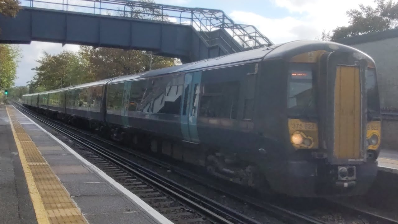 375812 and 375822 pass through Farningham Road at speed - YouTube