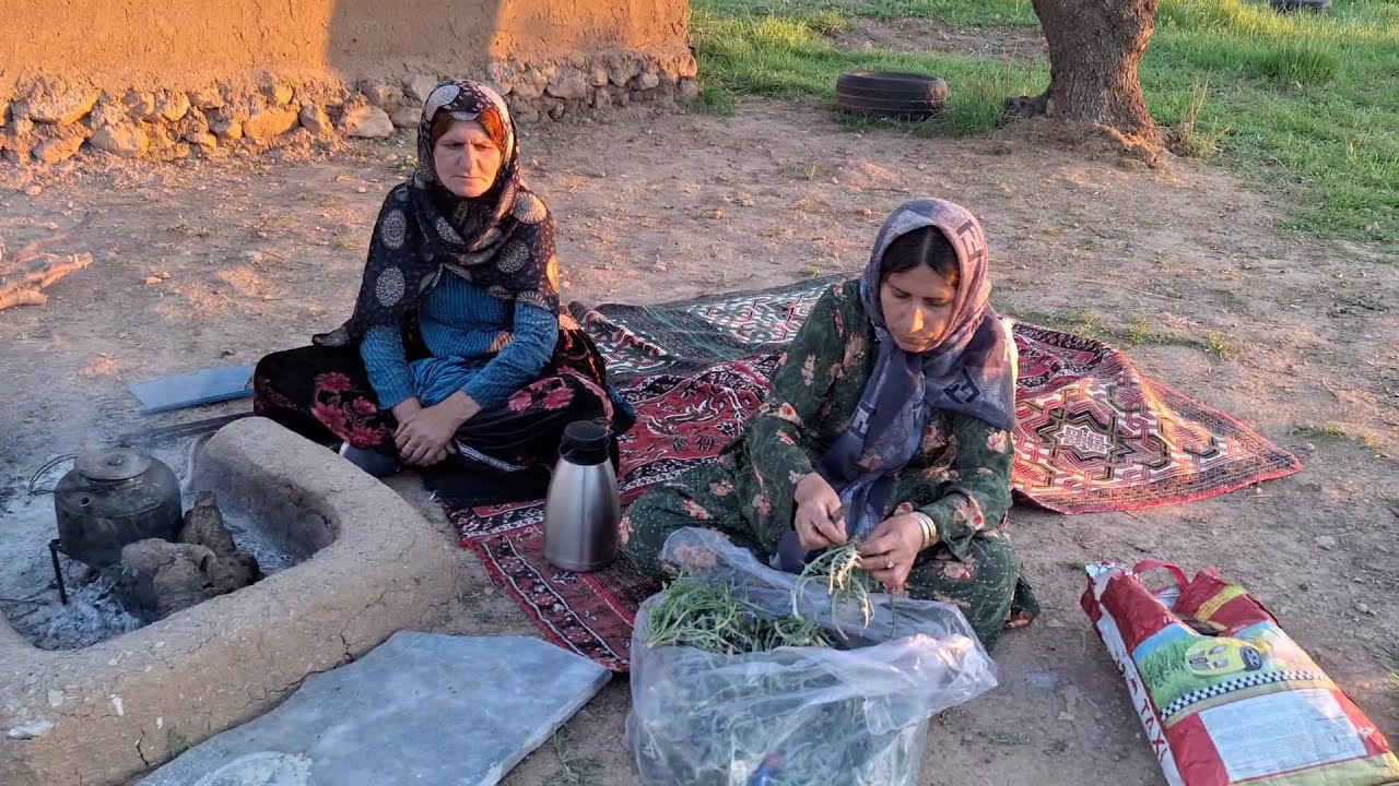 Nomadic women:The simple and traditional life of hardworking nomadic mothers - YouTube