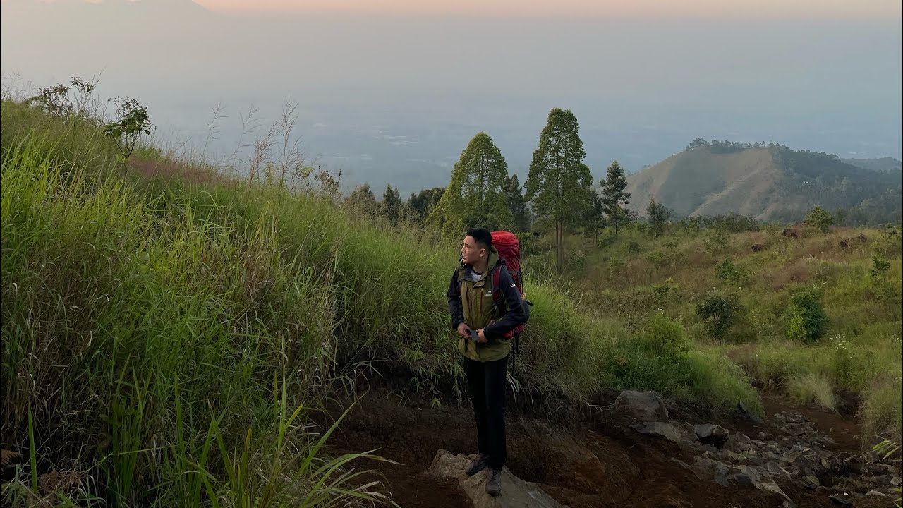 Perjalanan menuju Bukit Lincing Pos 2-3 Pendakian Gunung Arjuno via ...