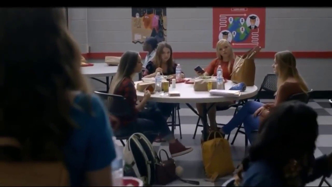 Best satisfying fight in school canteen - YouTube