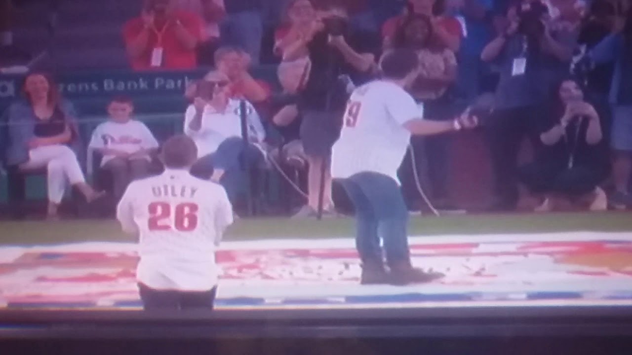 Chase Utley Throws Ceremonial First Pitch at Retirement Ceremony - YouTube