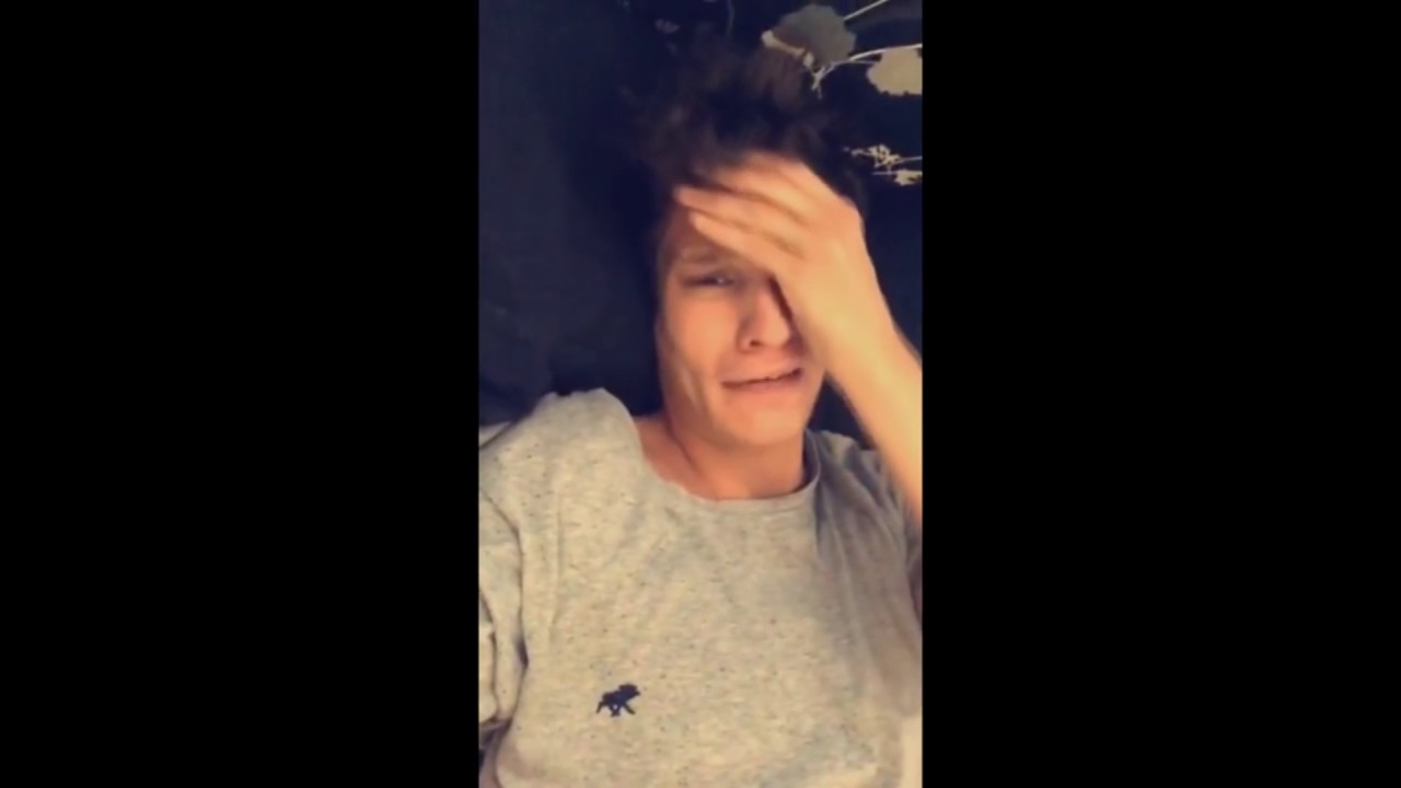 Grannen Alex får ont. - YouTube
