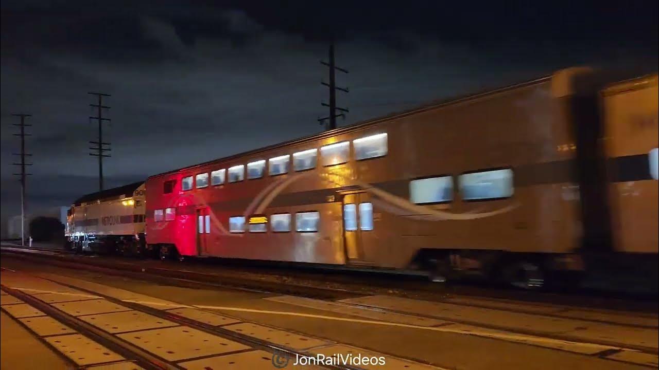 11/29/23 Pre: M712 passes Los Nietos/SFS ft. LED noselight on SCAX 900 - YouTube