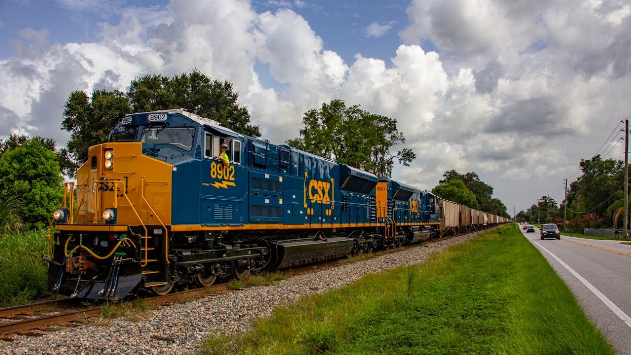 Brand new ST70AH on O730 & an SD70MAC on K342. 2 trains in the Bone ...