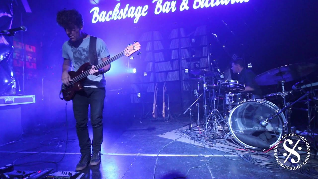 El Ten Eleven at Backstage Bar - YouTube Music