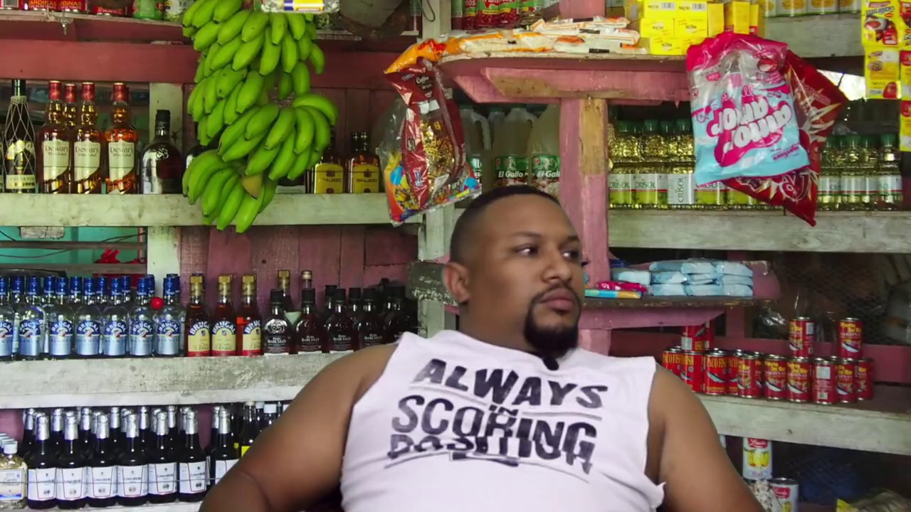 El sueño de un colmadero - Más allá del patio - YouTube