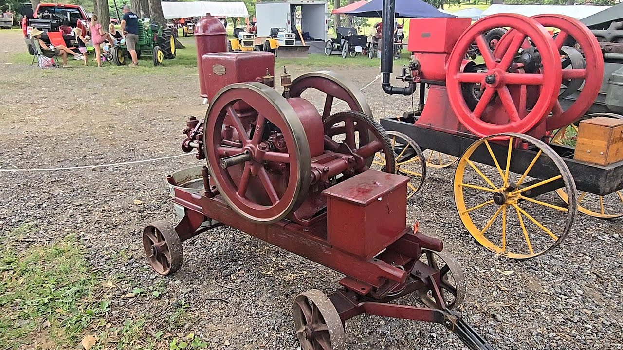 Antique Hit and Miss engines at Fawn Grove Olde Tyme Days 2024 - YouTube