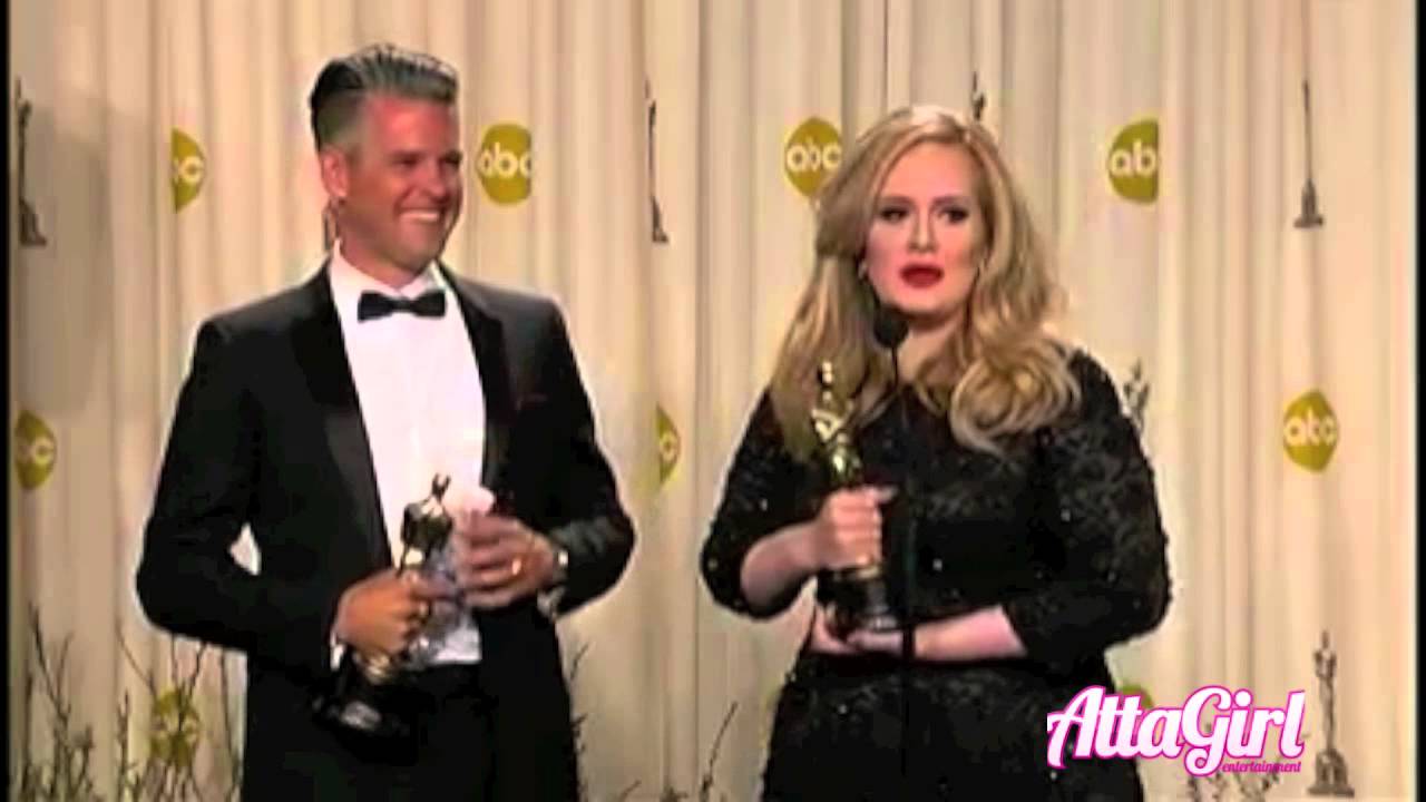 Oscars 2013 - Adele Wins Academy Award & Speaks Backstage on Skyfall Win - YouTube