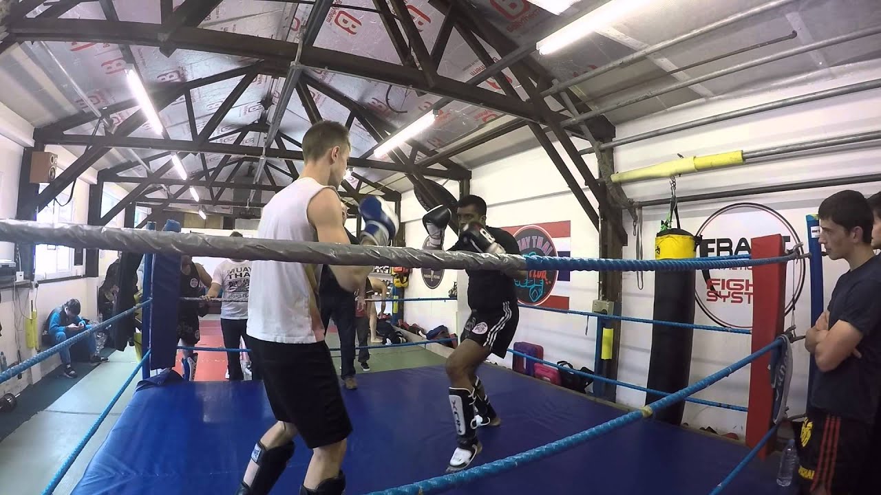 Ed Gent V Sundaresen Rungasamy Rd 1 - YouTube