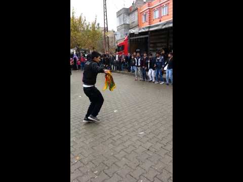 grup star çalıyor belkız mahallesi gençleri oynuyor2