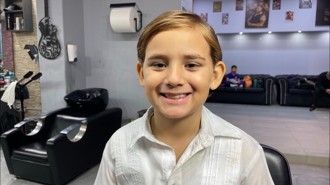 Junior Medina Barber 19 está en vivo Corte clásico para niño color de ...