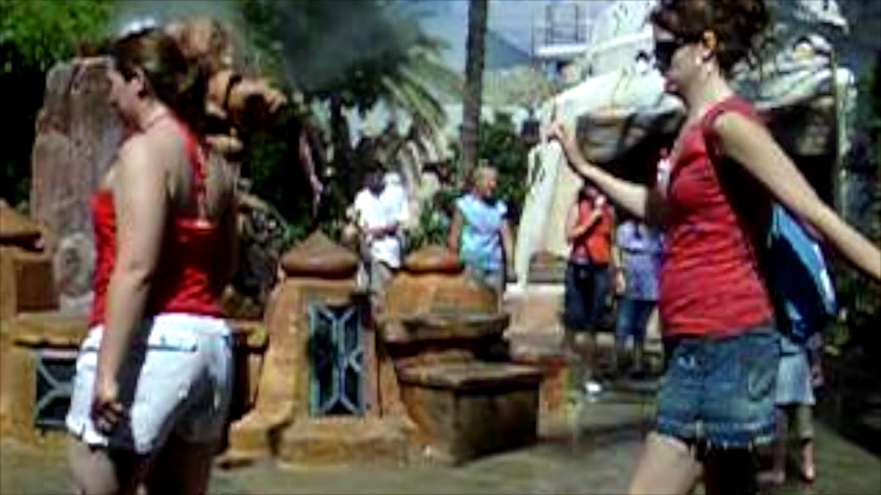 Islands of Adventure Talking Fountain - YouTube