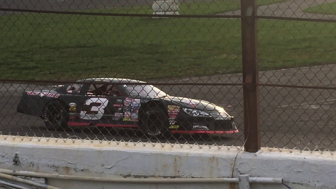 Flat Rock Speedway opening Day!!! - YouTube