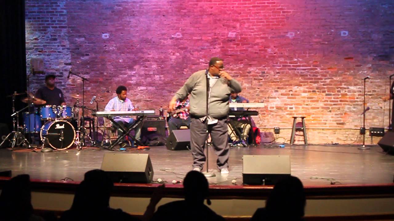 Lowell Pye Worship Medley at Floetry Night - YouTube