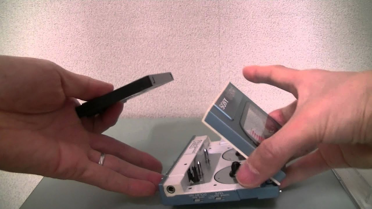 SONY WALKMAN WM-20 - YouTube