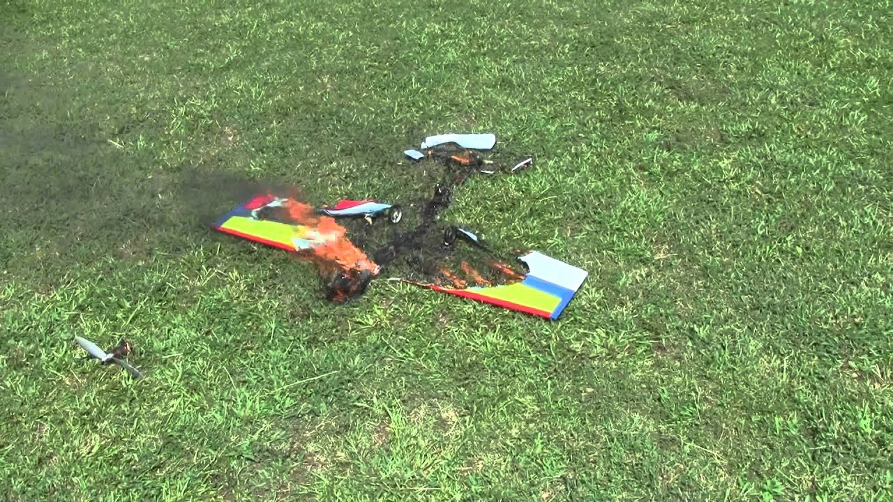 rc plane fire.mp4 - YouTube