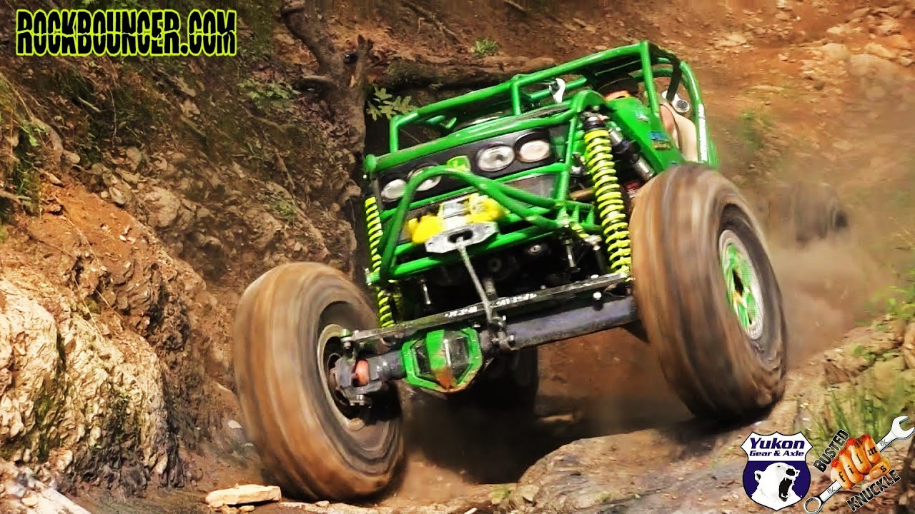 JOHN DEERE BUGGY PLOWS TUB ROCK - YouTube