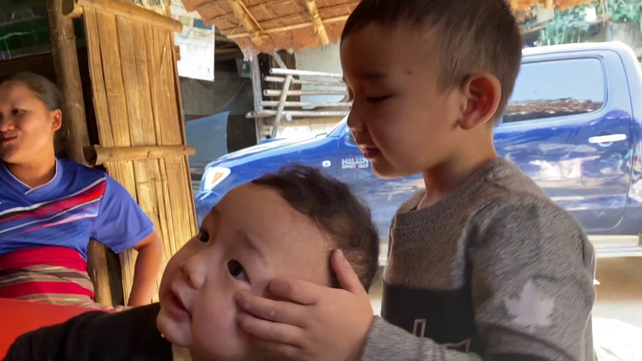 Travel Vlog Part 7: Visit Refugee Camp Mae La Oo - YouTube