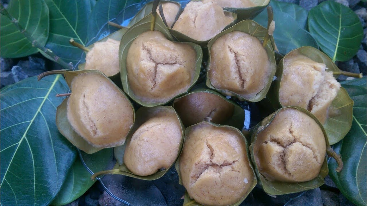 Cara Membuat Apem Tradisional Pakai Daun Nangka - YouTube